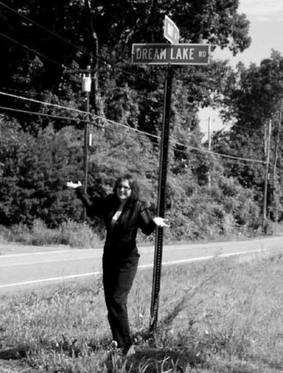 Interview with Frieda Toth | Artistic Licence Renewed